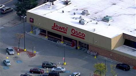 Police Search For Suspect In Oak Lawn Tcf Bank Robbery Abc7 Chicago