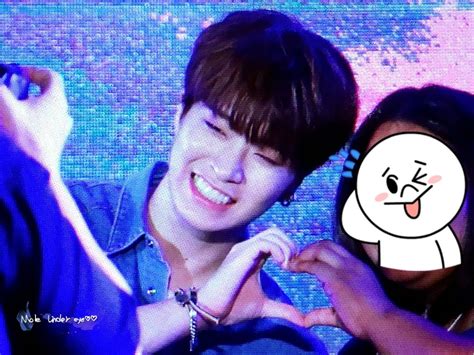 Mole Under Eye Moleundereyeyj Twitter