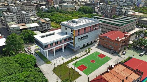 員林市新大樓榮獲建築界奧斯卡！金質獎特優 彰化縣政府創歷史 觀傳媒