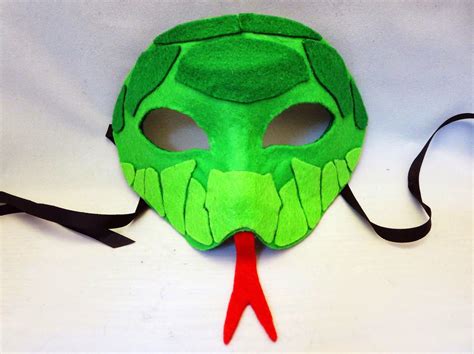 2014-03+snake+chibi+mask+finished1.JPG (1600×1198) | Felt animal masks ...