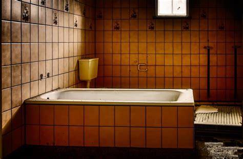 他们在麦德林市中心的一家旅馆里发现了一名男子的尸体被绑起来 Infobae