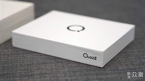 Quzzz Ring