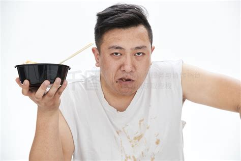 肥胖高清图片大吃特吃各种食物的肥胖亚洲男子人像图片免费下载格式5472像素编号50483615 千图网