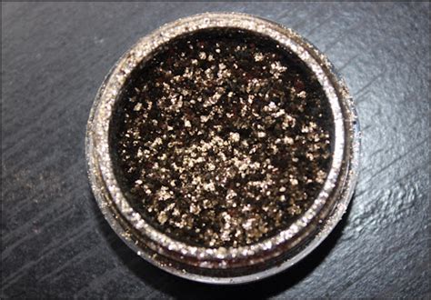 Neeners Makeup Makeup Geek Utopia Pigment Review