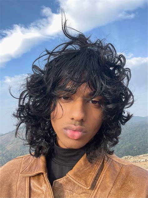 Pin On Me Long Curly Hair Men Wavy Hair Men Long Hair Styles
