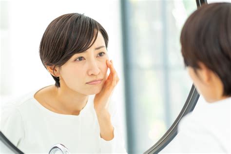 肌のハリがなくなる原因は？ハリを取り戻すスキンケアと生活習慣を解説 Eo健康