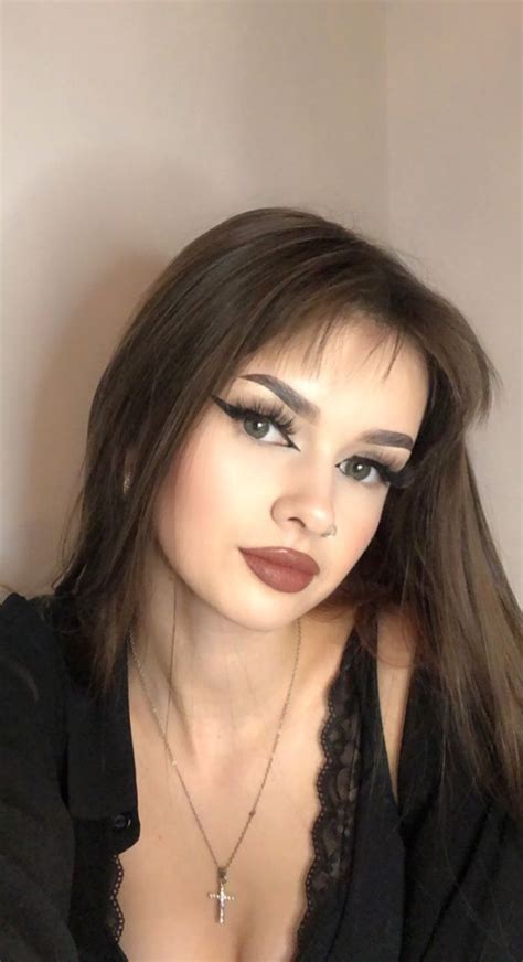 Vicky ️ Live Cams Skype Teams Discord And Telegram