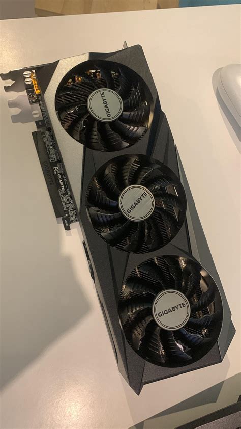 Hi I am new and 1 day ago I get GeForce GIGABYTE 3040 : r/gigabyte
