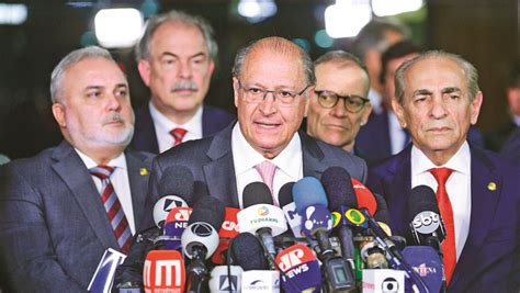 Equipe De Transição Anuncia Pec Para Garantir Novo Bolsa Família De R