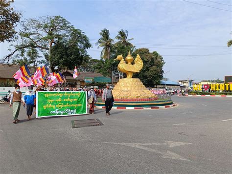 ဟင်္သာတမြို့နယ်၌ အကြမ်းဖက်သမားများ၏ ဘုရား၊ စေတီ၊ ပုထိုးများကို ဖျက်ဆီးနေမှုများအား ကန့်ကွက်ရှုတ