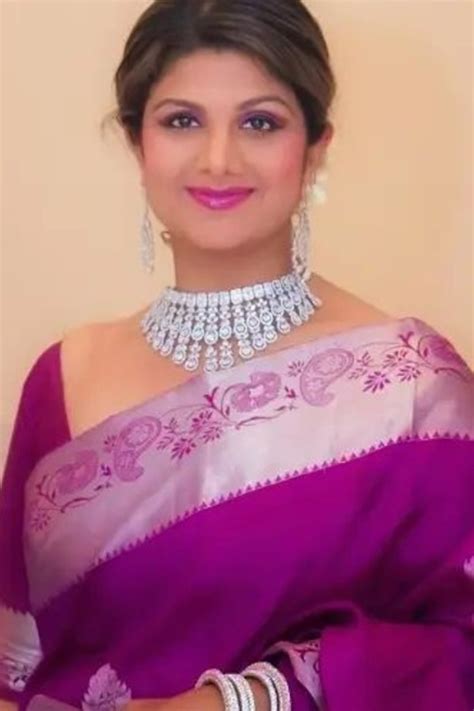 Rambhas Bio Age Relationships Latest Buzz Photos And Videos