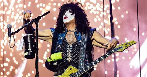 O Relato Apaixonado De Paul Stanley Sobre As Groupies Do Kiss
