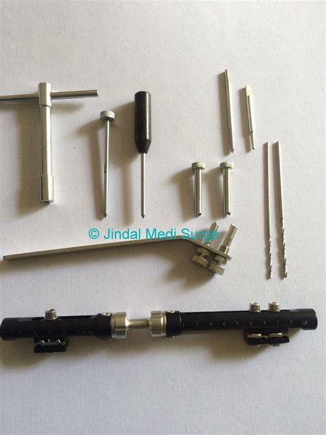 Aluminium Penning Fixator And Mini Rail Orthopedic External Fixator At