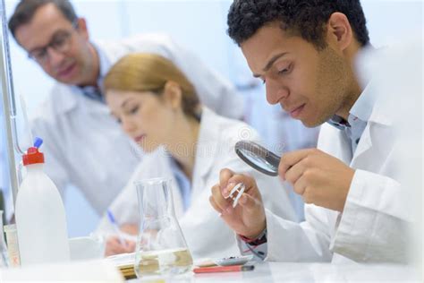 Production Quality Inspectors At Work Stock Image Image Of Injection