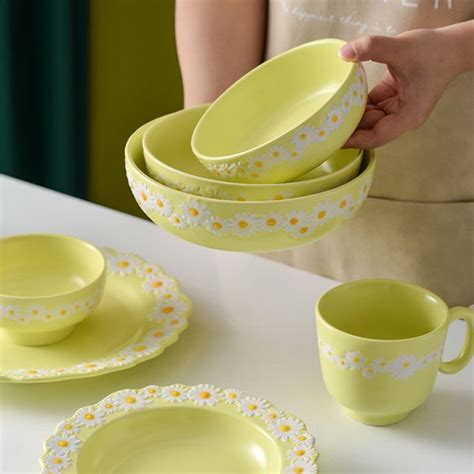 Refreshing Yellow Daisy Tableware From Apollo Box Tableware Glass Dishes Tabletop Settings