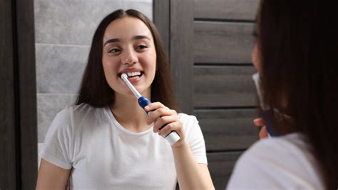 Should You Brush Your Teeth Before Or After Breakfast Expert Reviews