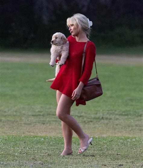 Sabrina Carpenter Feet