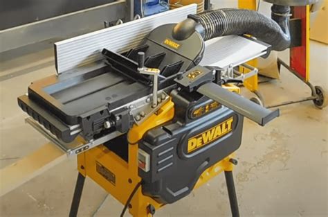 Dewalt D27300 Jointer Planer Info Guides And User Tips Machine Atlas