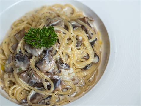 Spaghetti Cream Sauce With Mushroom Stock Image Image Of Cooked