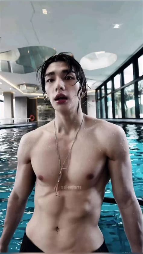 Pin On Hyunjin Lix