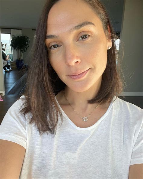 Her Latest Selfie Off Her Ig Rgalgadot
