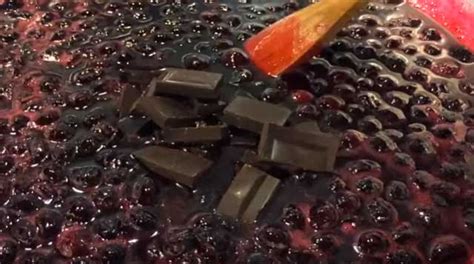 Варенье Из Вишни С Шоколадом И Коньяком: Рецепт