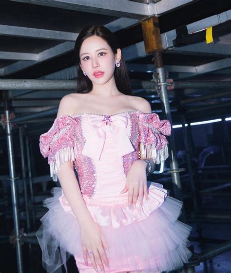 ใต้เตียงดารา นุ้งฟางประกาศว่า โสดดดด