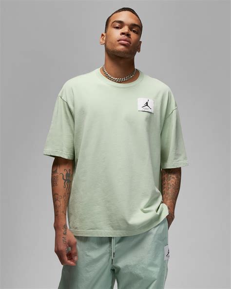 เสื้อยืดผู้ชายขนาดโอเวอร์ไซส์ Jordan Flight Essentials Nike Th