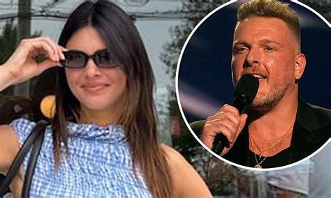 Pat Mcafee Takes Jab At Kendall Jenner During Espy Awards For Having