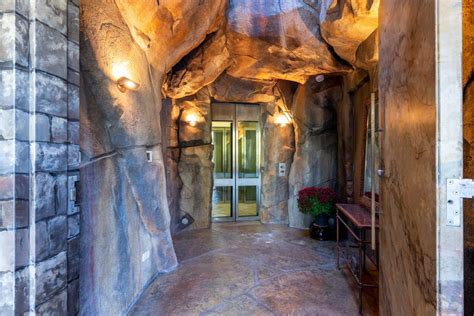 Stonecliff Falls Landmark Whistler Bc Chalet Reduced To 75m Cad