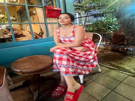 Monalisa Gave Innocent Poses In Red And White Checkered Dress