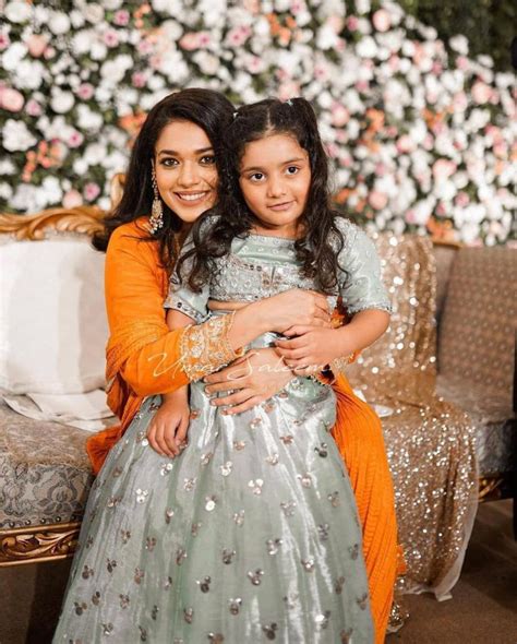 Sanam Jung Recent Adorable Clicks With Daughter Reviewitpk