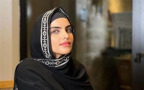 بالفيديو سارة الودعاني تواجه اتهامات بالكذب بعد ترويجها لطعام سيئ