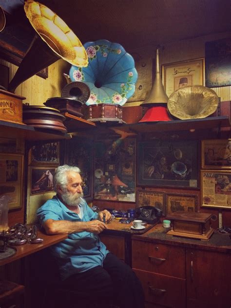 Psychology Of Collecting Why Do People Collect Things Collectibles
