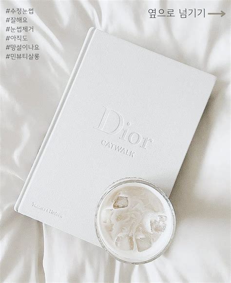 옆으로 넘겨보세요~ 주로 제거를 추천드리는 케이스는 회색이나 푸른색을 띄는 잔흔입니다 붉은잔흔에 비해 제거시 효과가 좋고요 나는 당장 다시 눈썹을 하고 싶은데 제거를 하려니