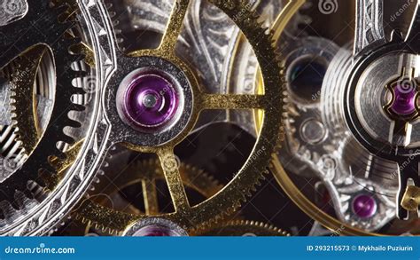 Detalle De Los Relojes Con Engranaje Funcionamiento Del Mecanismo De