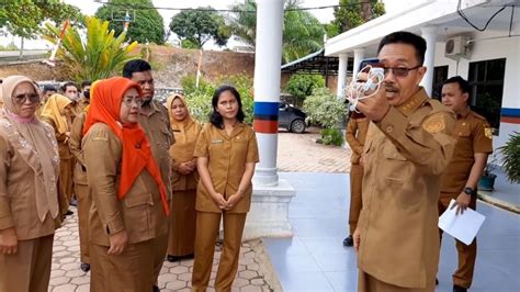 Panik Tiba Tiba Bupati Labuhanbatu Selatan Sidak Kantor Sejumlah Dinas