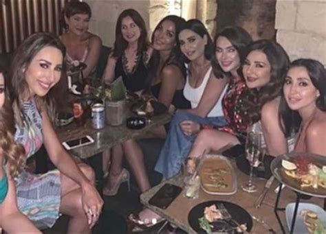 بعد الخلافات بينهن نجمات بيروت يجتمعن لأول مرة معًا صنع في لبنان المصري اليوم