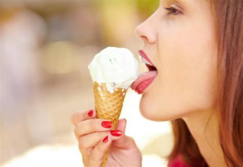 Manfaat Makan Es Krim Salah Satunya Bisa Tingkatkan Gairah Seks