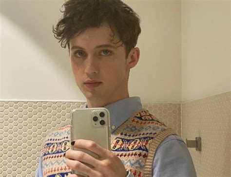 Troye Sivan Net Worth Explore His Salary And Earnings