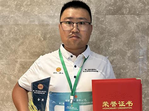 小哥节靠送外卖还债一路成为 全国最强”，看嘉兴小哥的 逆行人生”