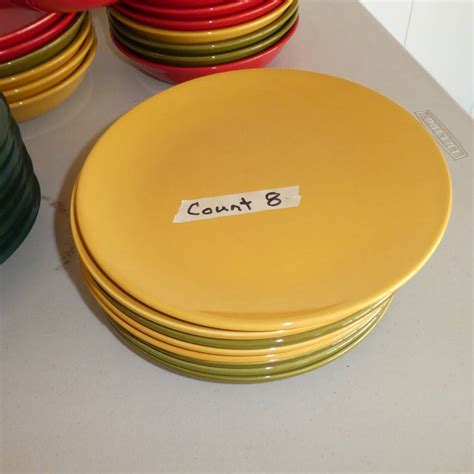 Lot 105 39 Pieces Colorful Ceramic Dinner Ware Dinner Plates Bowls