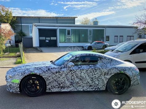 메르세데스 Amg Gt 근접 촬영한 위장막차 스파이샷