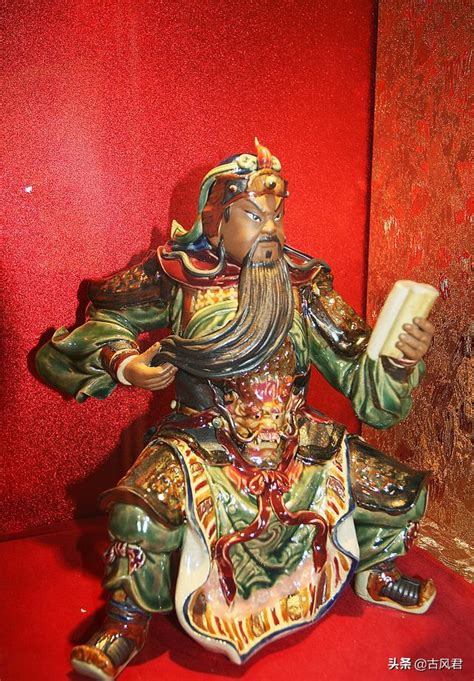 大雨衝出了關羽墓，考古隊發現兩具女屍和一顆頭顱，千古謎團待解 每日頭條