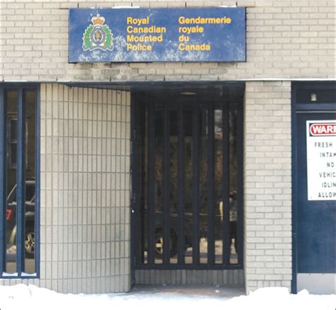 Flin Flon Rcmp Damaged Vehicles Among Calls Flin Flon Reminder