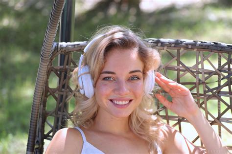 Danica Jewels Spring Fling Metart Im Genes En Taringa
