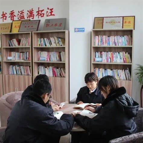 柘汪收费站开展读经典学党史读书分享会活动 青年 lygjtb jsjtwx