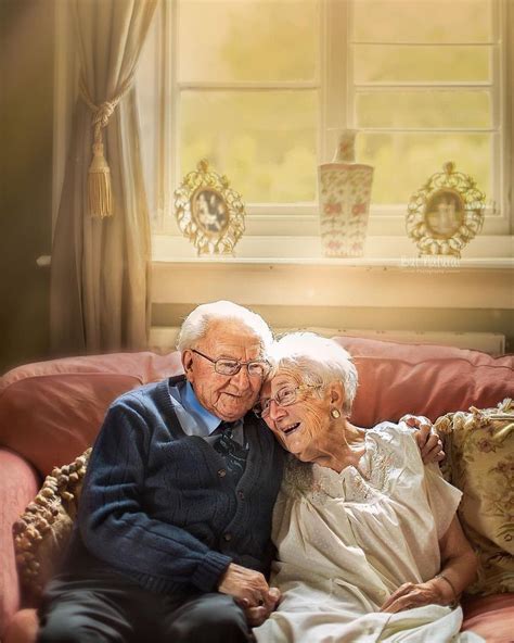 Ancianos Celebran 70 Años De Matrimonio Demostrando Un Amor Real A