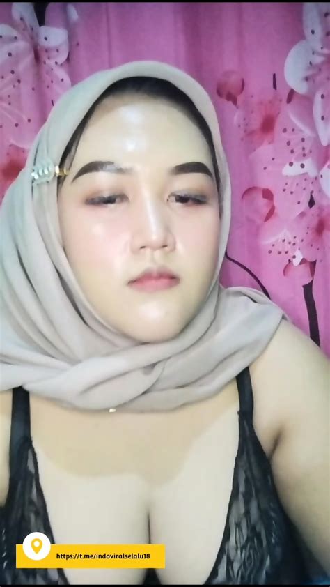 Bokep Live Tante Cha Colmek Asik Banget Dikamar