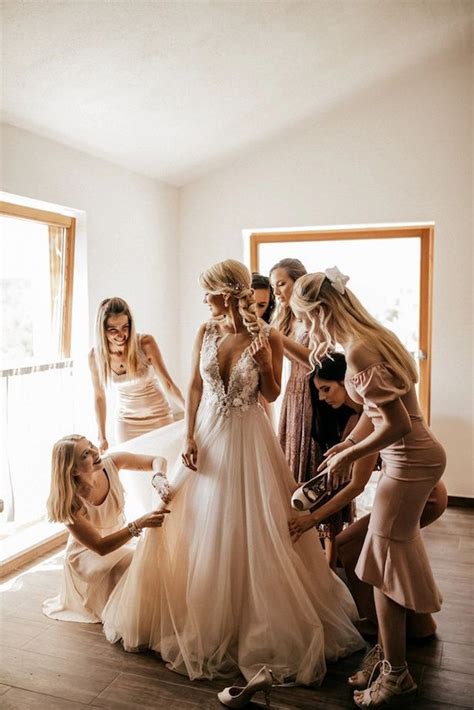 Bridesmaid Photo Ideas Fun Moments With Your Ladies Wedding Portrait Poses Wedding Photos